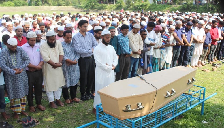 বাবার পাশে চিরনিদ্রায় শায়িত নিউজিল্যান্ডে নিহত মতলবের ডা. মোজাম্মেল